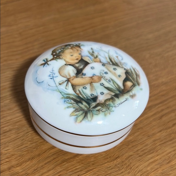 Hummel | Storage & Organization | Vintage White Porcelain Trinket Box ...